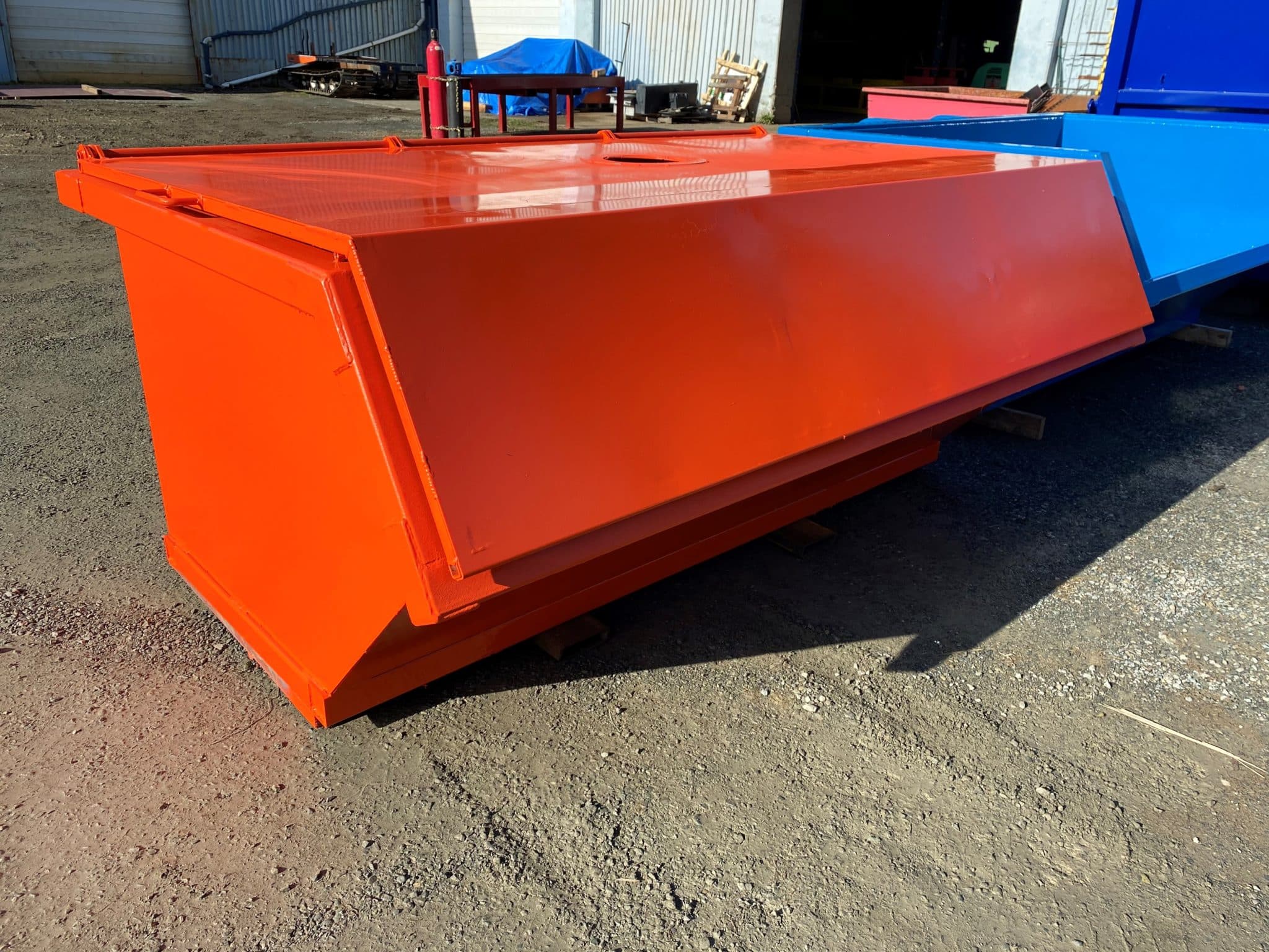 Heavy Duty Loader Containers - SCS Manufacturing Inc.
