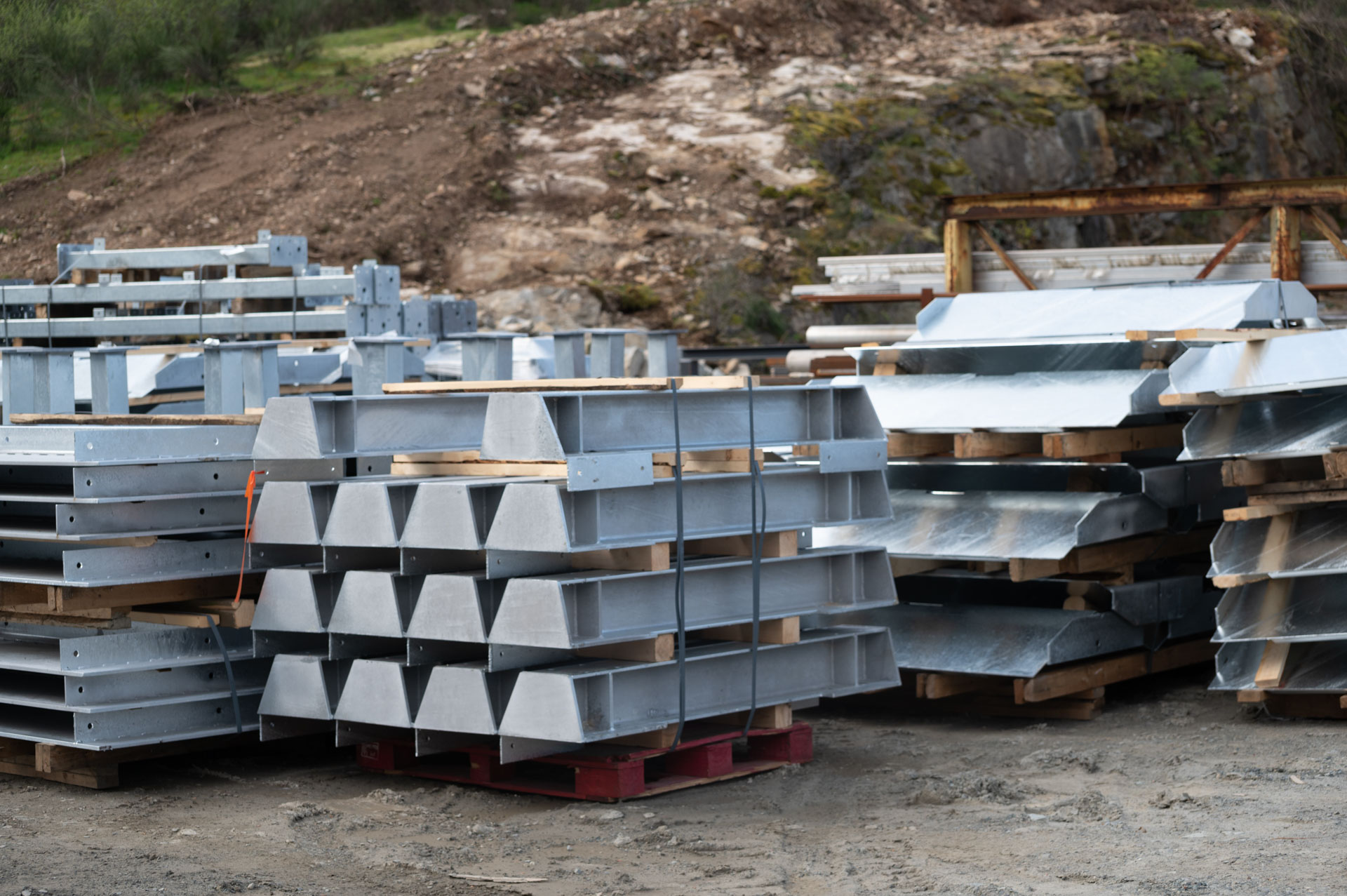 SCS Manufacturing Inc. | Industrial Steel Manufacturing North America